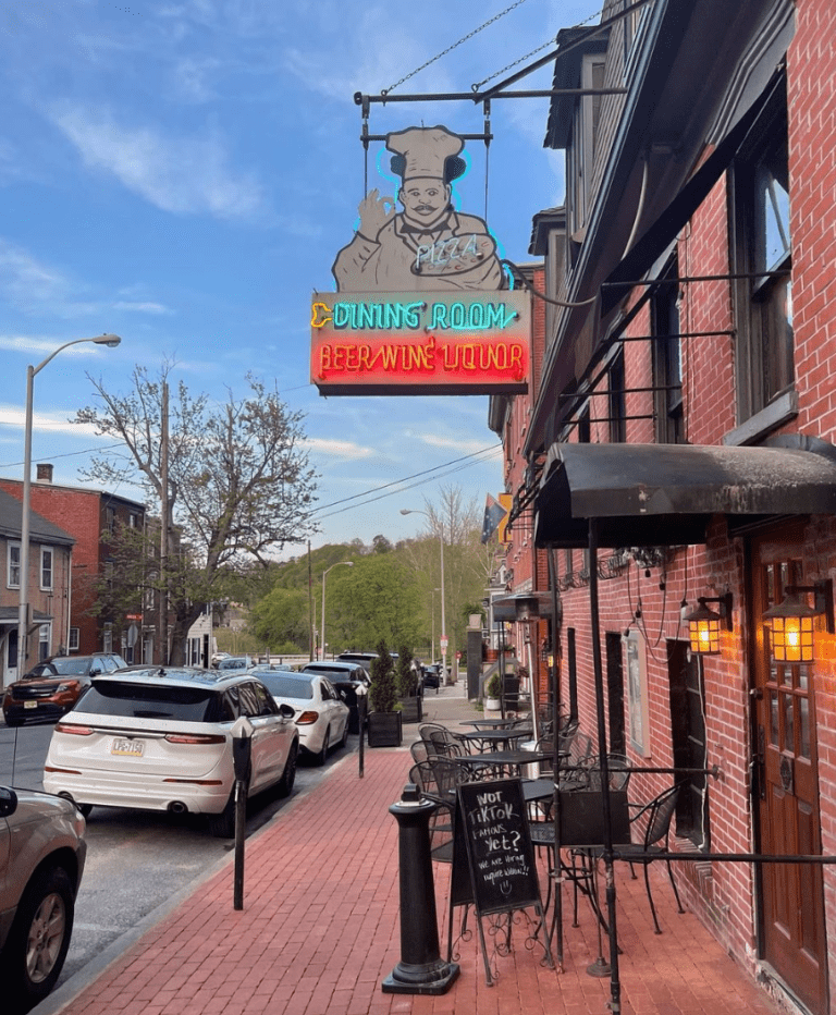 Colonial Pizza and Spaghetti House | Easton Restaurant Week